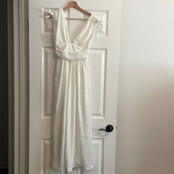 Cider | Dresses | Nwt White Stain Dress Small Long For Wedding Or ...